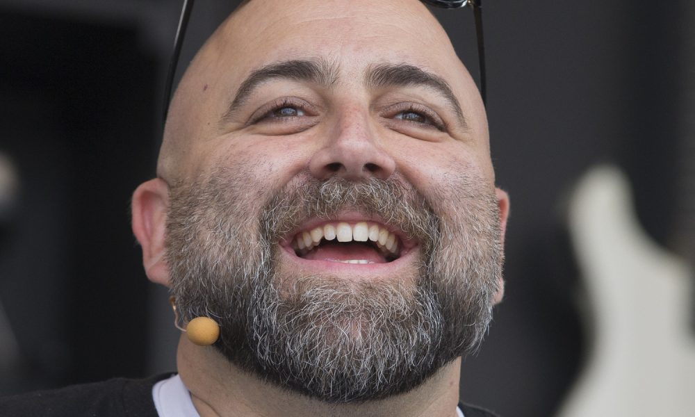 Chef Duff Goldman: "Everyone Should Know How To Bake A Cake" - Foodie ...